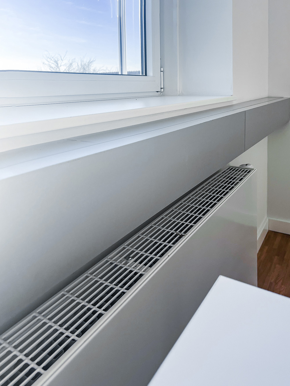 The GAD design trunking makes workplaces tidy and increases ...