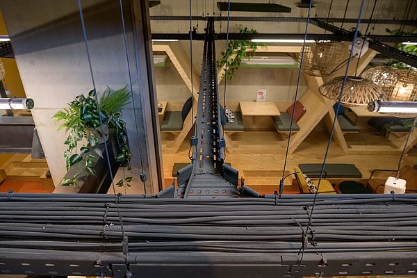 Mobile working made easy – the HoverCube from OBO makes everything flexible | OBO